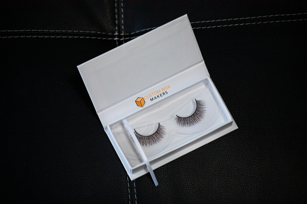 Here's How To Make Custom Eyelash Packaging In A Shoestring Budget