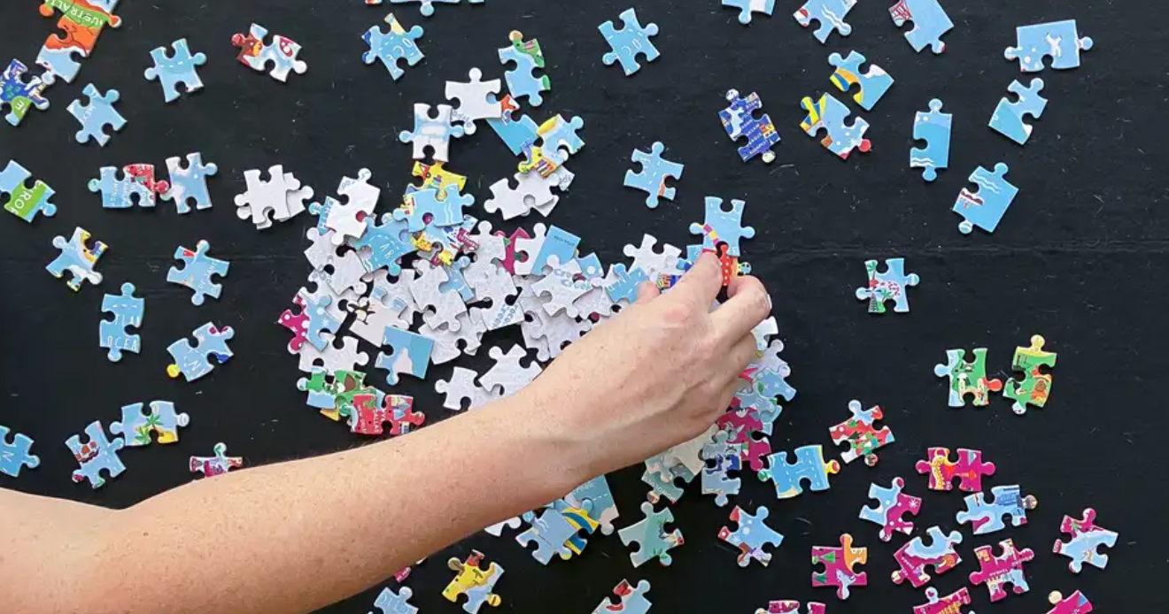 How to Solve a Jigsaw Puzzle Like an Expert | Tech Magazine