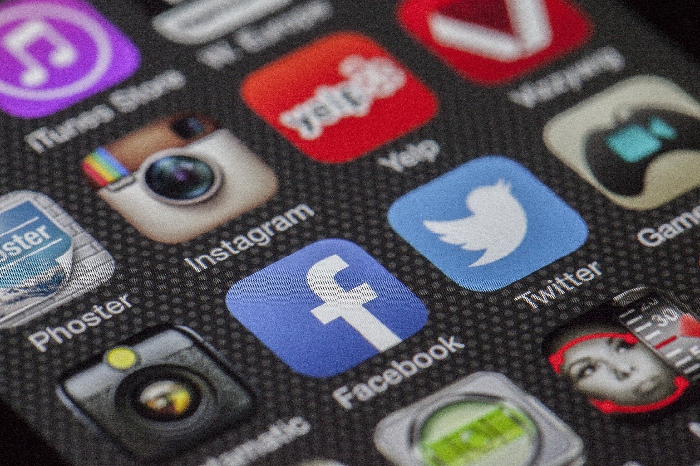 How do Apps and Technology Make Life Easier | Tech Magazine