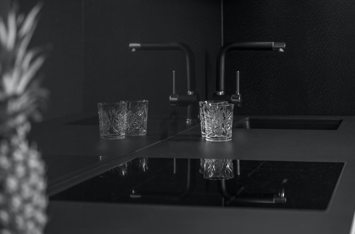 Smart Sinks and Innovative Features | Tech Magazine